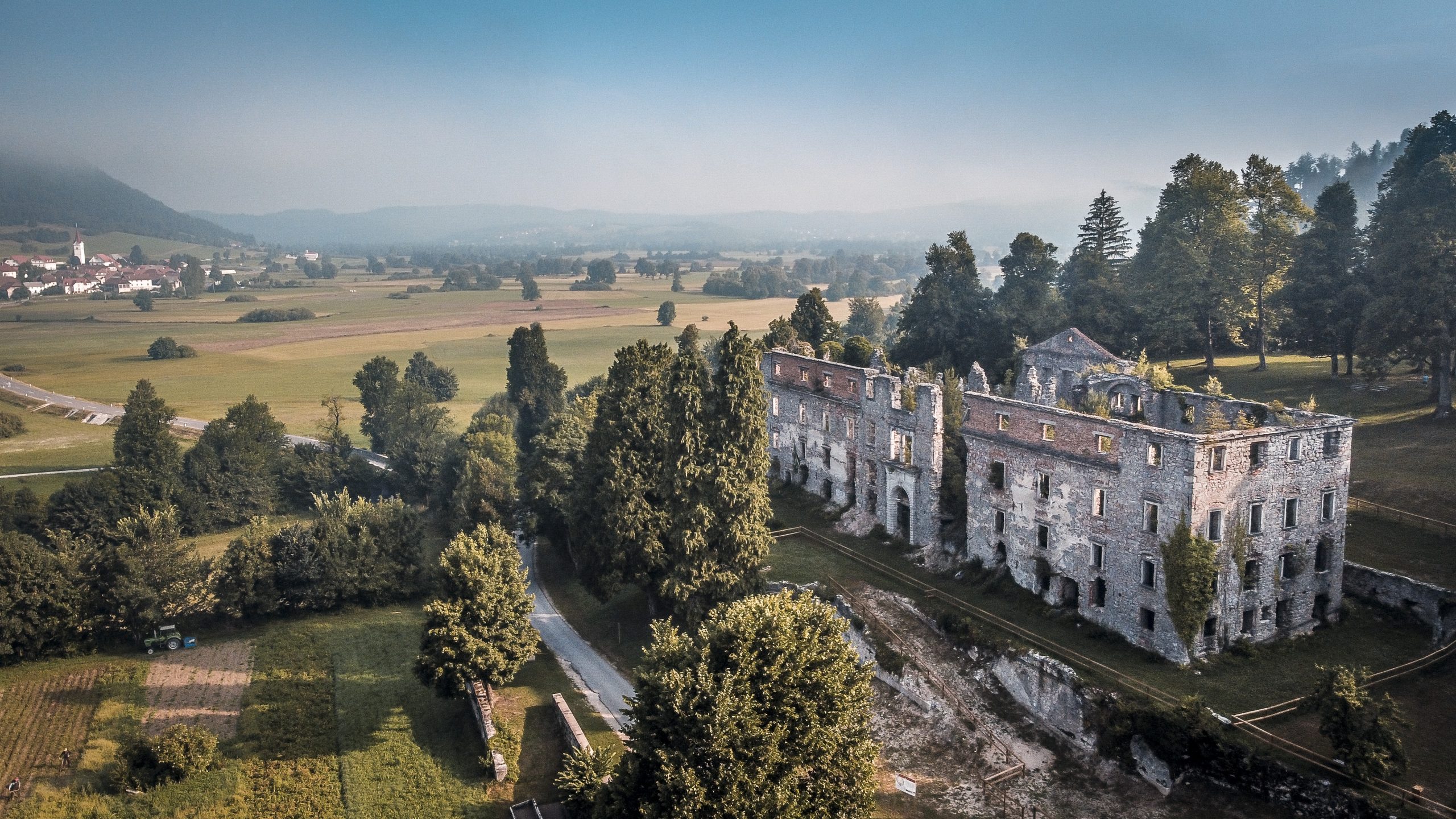 Grad Hošperk (Haasberg) - Visit Postojna